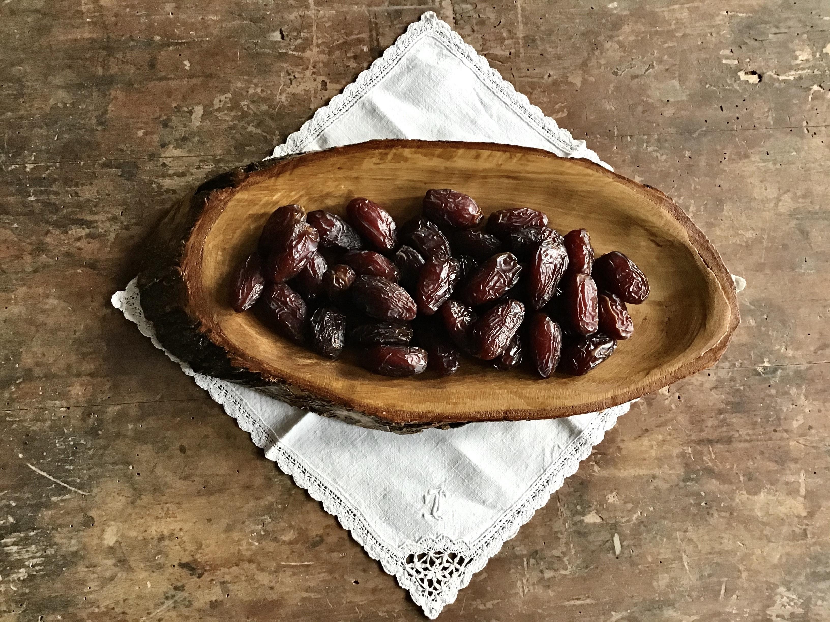 DATELJ medjol oranžni 1 kg (debeli)